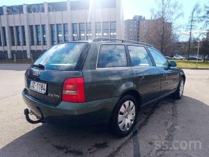 Зеленый Ауди А4 2000 в Даугавпилс, объемом двигателя 2.50 л и пробегом 0 тыс. км за 1350 €, фото 4 на AUTOMOTO.COM.LV