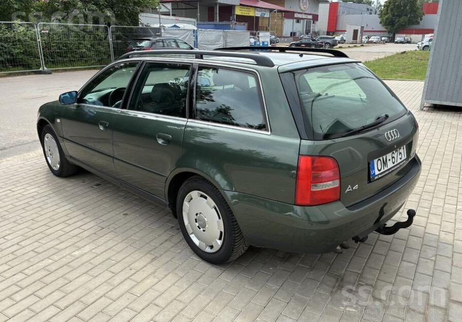 Zaļš Audi A4 2000 Rīga, ar dzinēja tilpumu 1.90 L un nobraukumu 391 tūkst. km par 2650 €, foto 5 vietnē AUTOMOTO.COM.LV