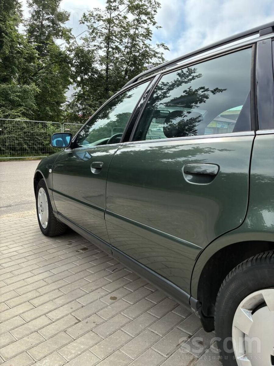 Zaļš Audi A4 2000 Rīga, ar dzinēja tilpumu 1.90 L un nobraukumu 391 tūkst. km par 2650 €, foto 11 vietnē AUTOMOTO.COM.LV