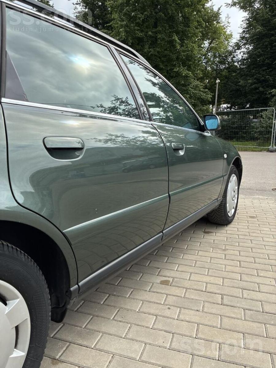 Zaļš Audi A4 2000 Rīga, ar dzinēja tilpumu 1.90 L un nobraukumu 391 tūkst. km par 2650 €, foto 12 vietnē AUTOMOTO.COM.LV