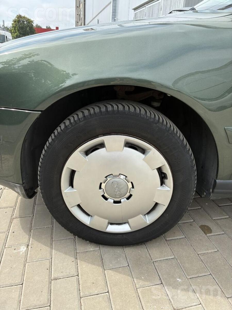 Zaļš Audi A4 2000 Rīga, ar dzinēja tilpumu 1.90 L un nobraukumu 391 tūkst. km par 2650 €, foto 18 vietnē AUTOMOTO.COM.LV