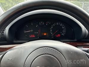 Zaļš Audi A4 2000 Rīga, ar dzinēja tilpumu 1.90 L un nobraukumu 391 tūkst. km par 2650 €, foto 22 vietnē AUTOMOTO.COM.LV