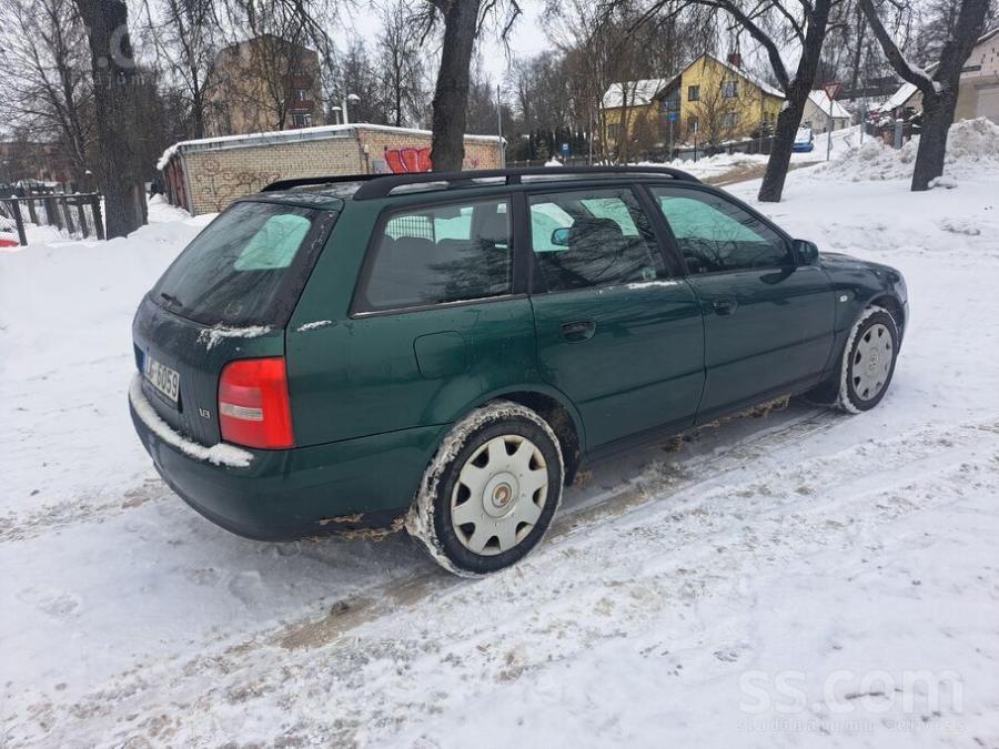 Green Audi A4 2001 in Jekabpils, with an engine capacity of 1.80 L and mileage of 249 thousand km for 1350 €, photo 3 on AUTOMOTO.COM.LV