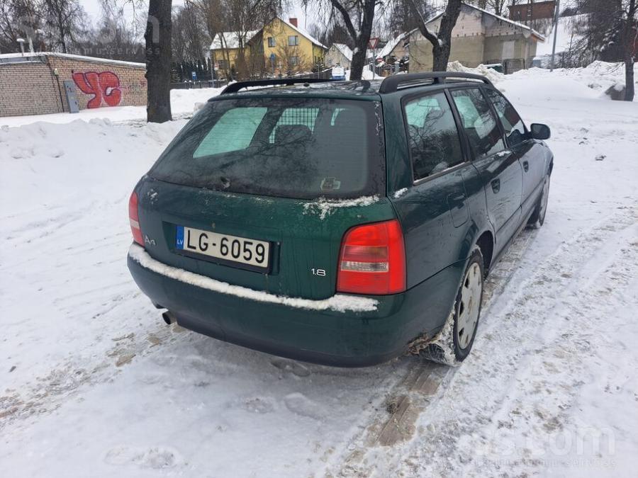Green Audi A4 2001 in Jekabpils, with an engine capacity of 1.80 L and mileage of 249 thousand km for 1350 €, photo 4 on AUTOMOTO.COM.LV