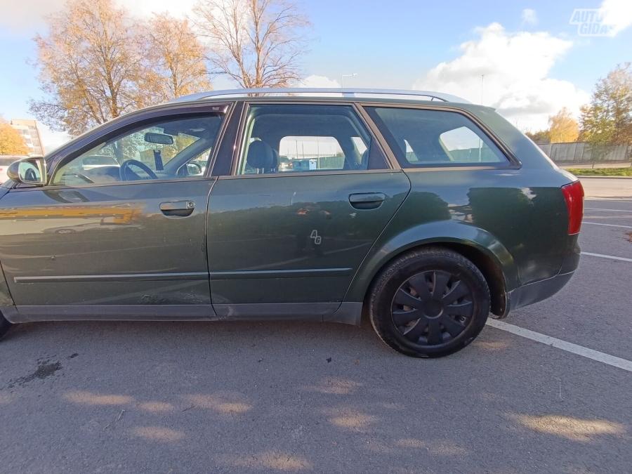 Zaļš Audi A4 2001 Alīta, ar dzinēja tilpumu 1.90 L un nobraukumu 386 tūkst. km par 840 €, foto 5 vietnē AUTOMOTO.COM.LV