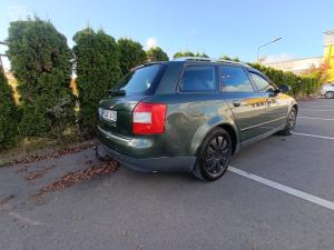 Zaļš Audi A4 2001 Alīta, ar dzinēja tilpumu 1.90 L un nobraukumu 386 tūkst. km par 840 €, foto 6 vietnē AUTOMOTO.COM.LV