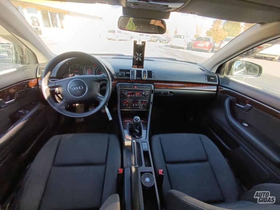 Zaļš Audi A4 2001 Alīta, ar dzinēja tilpumu 1.90 L un nobraukumu 386 tūkst. km par 840 €, foto 12 vietnē AUTOMOTO.COM.LV
