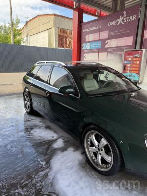 Zaļš Audi A4 2002 Daugavpils, ar dzinēja tilpumu 2.50 L un nobraukumu 440 tūkst. km par 1400 €, foto 3 vietnē AUTOMOTO.COM.LV