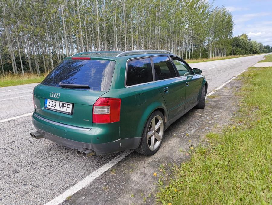Зеленый Ауди А4 2002 в Вильянди, объемом двигателя 3.00 л и пробегом 325 тыс. км за 1650 €, фото 12 на AUTOMOTO.COM.LV