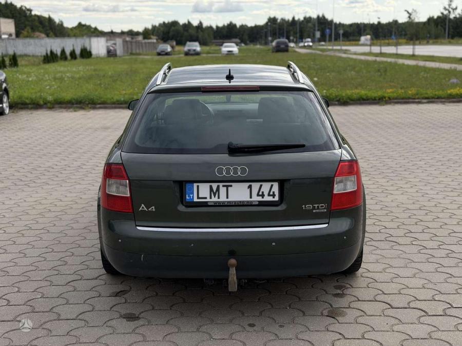 Zaļš Audi A4 2002 Šauļi, ar dzinēja tilpumu 1.90 L un nobraukumu 420 tūkst. km par 2500 €, foto 6 vietnē AUTOMOTO.COM.LV