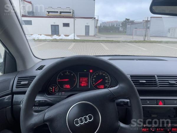 Zaļš Audi A4 2003 Jelgava, ar dzinēja tilpumu 2.50 L un nobraukumu 410 tūkst. km par 1200 €, foto 4 vietnē AUTOMOTO.COM.LV