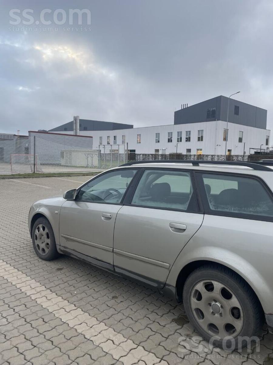 Zaļš Audi A4 2003 Jelgava, ar dzinēja tilpumu 2.50 L un nobraukumu 410 tūkst. km par 1200 €, foto 3 vietnē AUTOMOTO.COM.LV