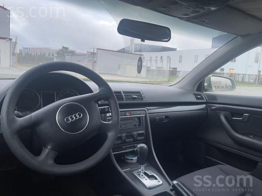 Zaļš Audi A4 2003 Jelgava, ar dzinēja tilpumu 2.50 L un nobraukumu 410 tūkst. km par 1200 €, foto 6 vietnē AUTOMOTO.COM.LV