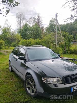 Zaļš Audi A4 2003 Rēzekne, ar dzinēja tilpumu 2.50 L un nobraukumu 365 tūkst. km par 750 €, foto  vietnē AUTOMOTO.COM.LV