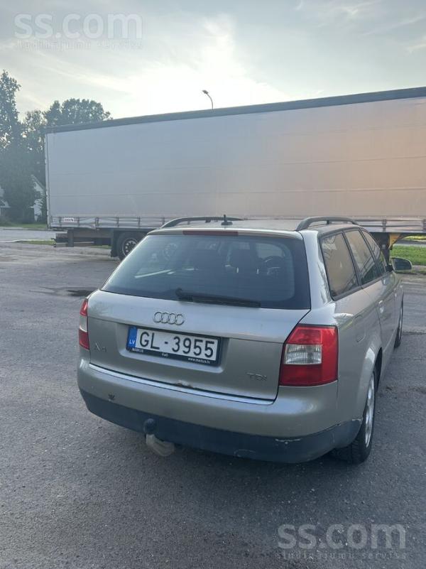 Green Audi A4 2003 in Jelgava, with an engine capacity of 2.50 L and mileage of 415 thousand km for 850 €, photo 4 on AUTOMOTO.COM.LV