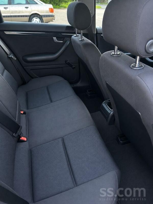 Green Audi A4 2003 in Jelgava, with an engine capacity of 2.50 L and mileage of 415 thousand km for 850 €, photo 9 on AUTOMOTO.COM.LV