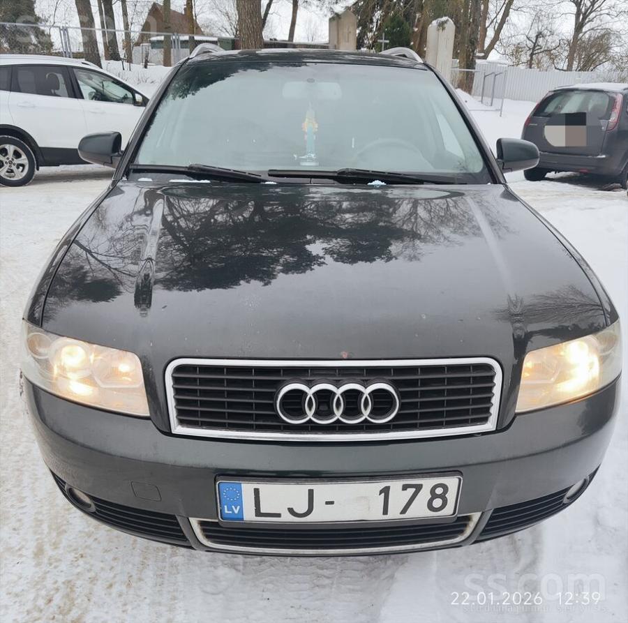 Green Audi A4 2004 in Riga, with an engine capacity of 1.90 L and mileage of 325 thousand km for 2000 €, photo 1 on AUTOMOTO.COM.LV