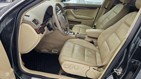 Green Audi A4 2005 in Kaunas, with an engine capacity of 2.97 L and mileage of 320 thousand km for 2750 €, photo 11 on AUTOMOTO.COM.LV