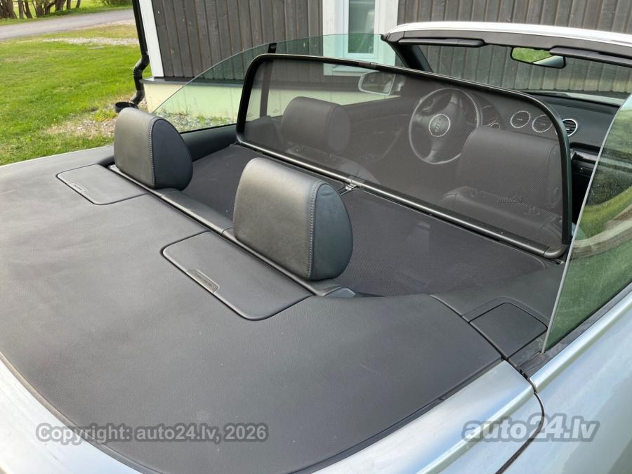Pelēks Audi A4 2003 Tartu, ar dzinēja tilpumu 1.80 L un nobraukumu 231 tūkst. km par 4899 €, foto 15 vietnē AUTOMOTO.COM.LV