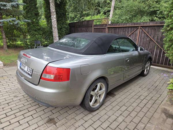 Pelēks Audi A4 2003 Viļņa, ar dzinēja tilpumu 2.50 L un nobraukumu 370 tūkst. km par 1600 €, foto 6 vietnē AUTOMOTO.COM.LV
