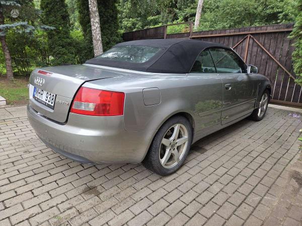 Pelēks Audi A4 2003 Viļņa, ar dzinēja tilpumu 2.50 L un nobraukumu 370 tūkst. km par 1600 €, foto 7 vietnē AUTOMOTO.COM.LV