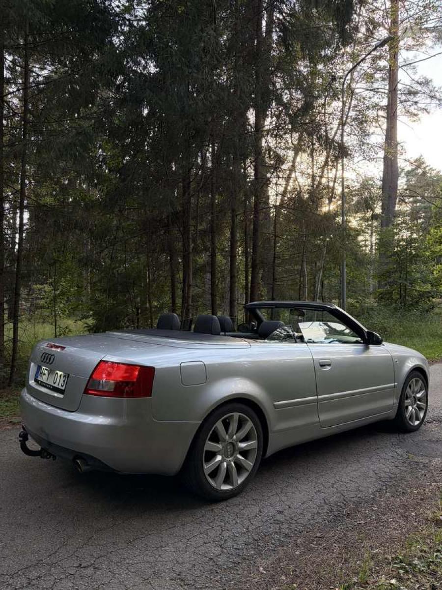 Pelēks Audi A4 2003 Kauņa, ar dzinēja tilpumu 2.39 L un nobraukumu 257 tūkst. km par 2800 €, foto 5 vietnē AUTOMOTO.COM.LV