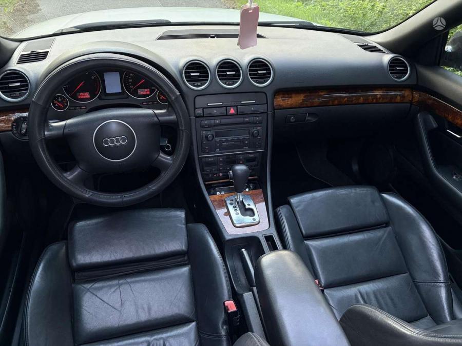 Pelēks Audi A4 2003 Kauņa, ar dzinēja tilpumu 2.39 L un nobraukumu 257 tūkst. km par 2800 €, foto 8 vietnē AUTOMOTO.COM.LV