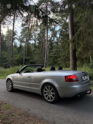 Pelēks Audi A4 2003 Kauņa, ar dzinēja tilpumu 2.39 L un nobraukumu 257 tūkst. km par 2800 €, foto 12 vietnē AUTOMOTO.COM.LV
