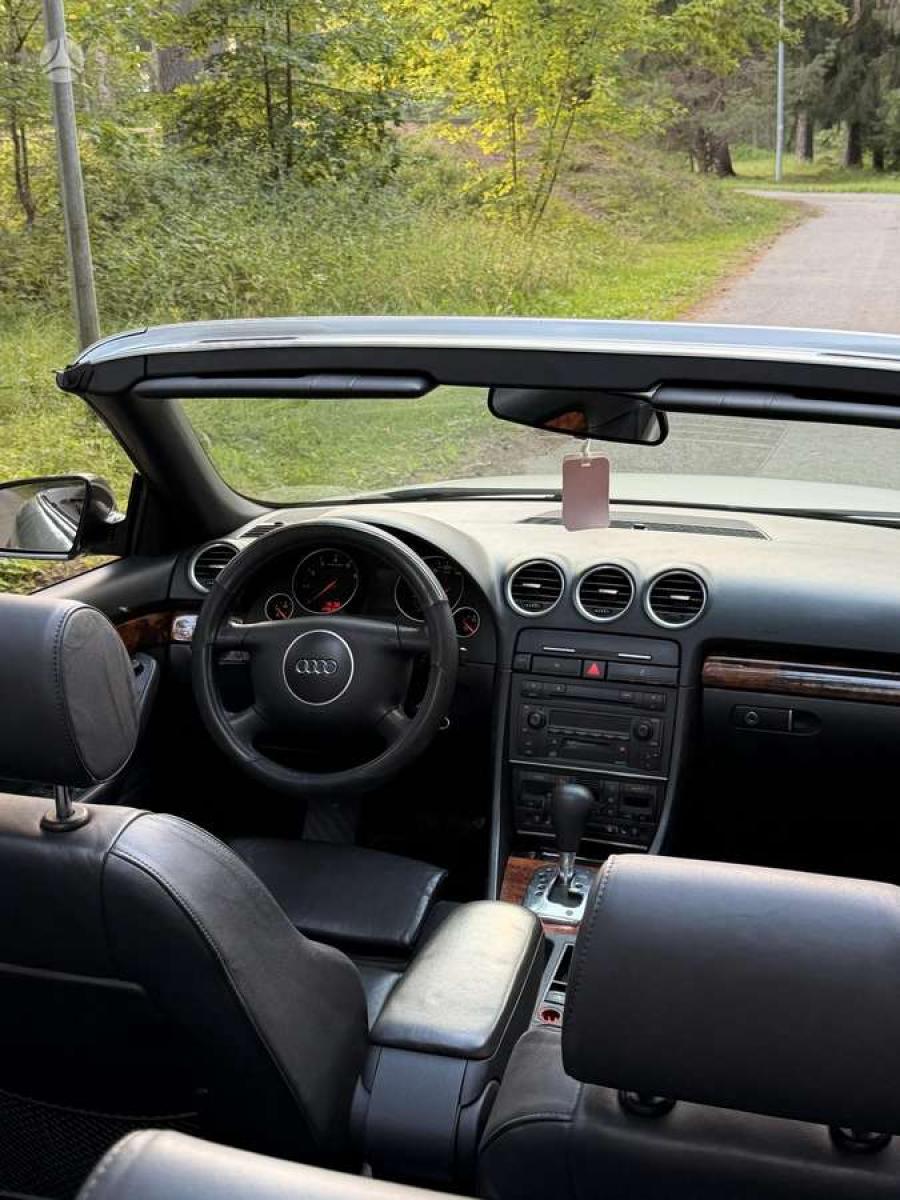 Pelēks Audi A4 2003 Kauņa, ar dzinēja tilpumu 2.39 L un nobraukumu 257 tūkst. km par 2800 €, foto 16 vietnē AUTOMOTO.COM.LV