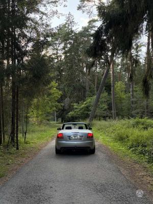 Pelēks Audi A4 2003 Kauņa, ar dzinēja tilpumu 2.39 L un nobraukumu 257 tūkst. km par 2800 €, foto 18 vietnē AUTOMOTO.COM.LV