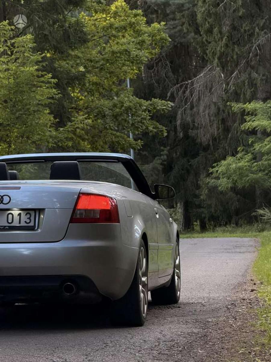 Pelēks Audi A4 2003 Kauņa, ar dzinēja tilpumu 2.39 L un nobraukumu 257 tūkst. km par 2800 €, foto 19 vietnē AUTOMOTO.COM.LV