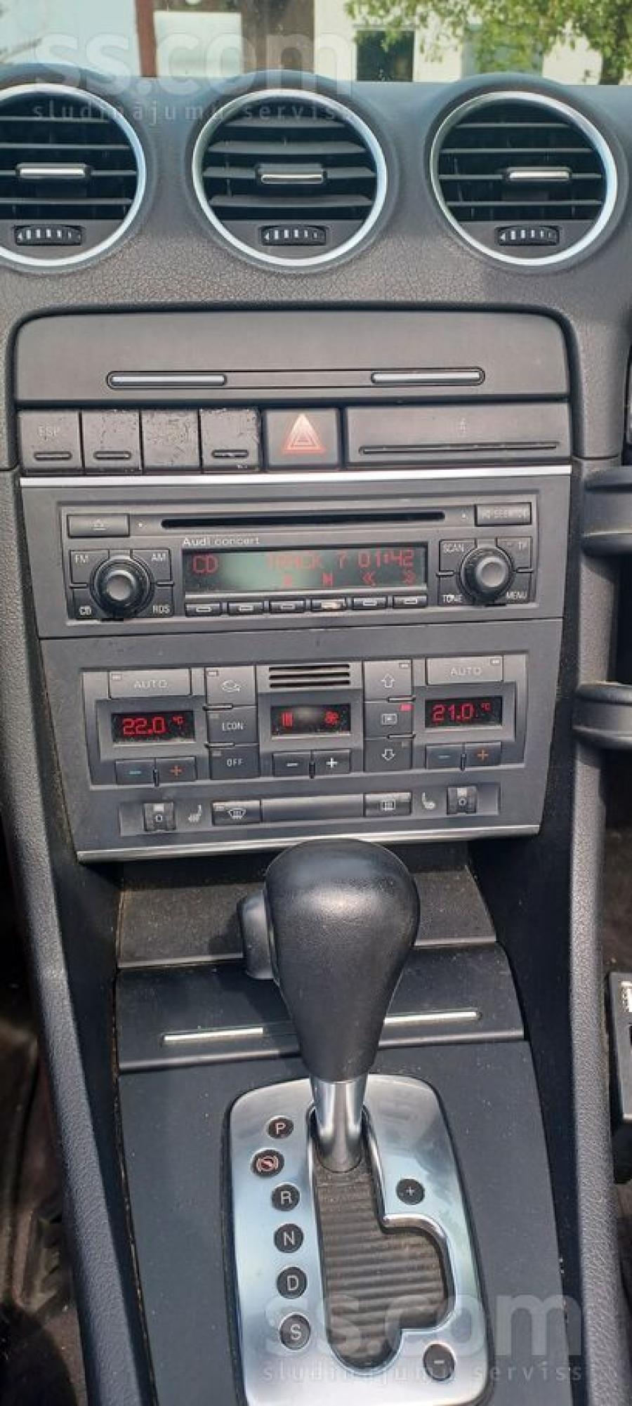 Grey Audi A4 2004 in Tukums, with an engine capacity of 2.50 L and mileage of 253 thousand km for 2850 €, photo 5 on AUTOMOTO.COM.LV