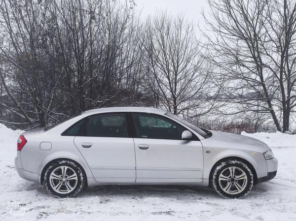 Grey Audi A4 2003 in Raseiniai, with an engine capacity of 1.90 L and mileage of 300 thousand km for 1450 €, photo 2 on AUTOMOTO.COM.LV