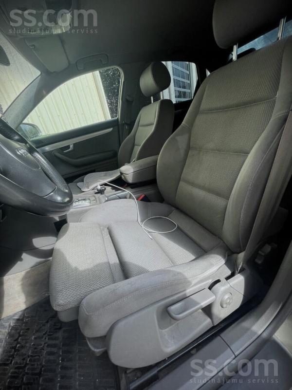 Grey Audi A4 2004 in Riga, with an engine capacity of 2.00 L and mileage of 161 thousand km for 2350 €, photo 5 on AUTOMOTO.COM.LV
