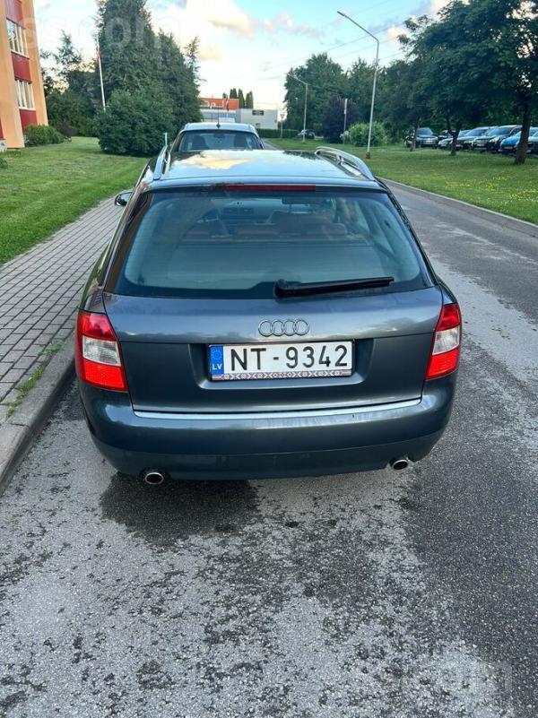 Grey Audi A4 2004 in Riga, with an engine capacity of 3.00 L and mileage of 426 thousand km for 2000 €, photo 4 on AUTOMOTO.COM.LV