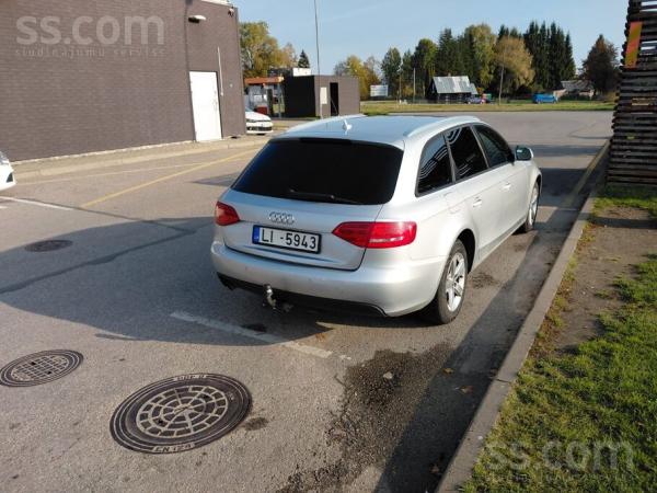 Audi A4 2008 in Kuldiga on AUTOMOTO.COM.LV Grey Audi A4 2008 in Kuldiga, with an engine capacity of 2.00 L and mileage of 336 thousand km for 4100 €, photo 5 on AUTOMOTO.COM.LV