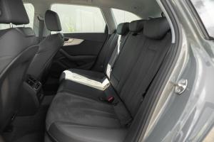 Pelēks Audi A4 2023 Viļņa, ar dzinēja tilpumu 2.00 L un nobraukumu 64 tūkst. km par 27050 €, foto 12 vietnē AUTOMOTO.COM.LV