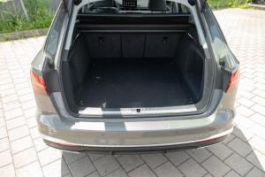 Pelēks Audi A4 2023 Viļņa, ar dzinēja tilpumu 2.00 L un nobraukumu 64 tūkst. km par 27050 €, foto 23 vietnē AUTOMOTO.COM.LV