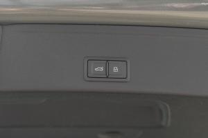 Pelēks Audi A4 2023 Viļņa, ar dzinēja tilpumu 2.00 L un nobraukumu 64 tūkst. km par 27050 €, foto 24 vietnē AUTOMOTO.COM.LV