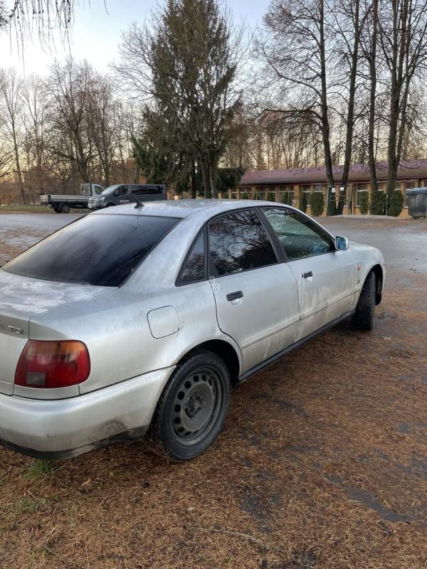 Grey Audi A4 1995 in Panevezys, with an engine capacity of 1.90 L and mileage of 415 thousand km for 500 €, photo 3 on AUTOMOTO.COM.LV
