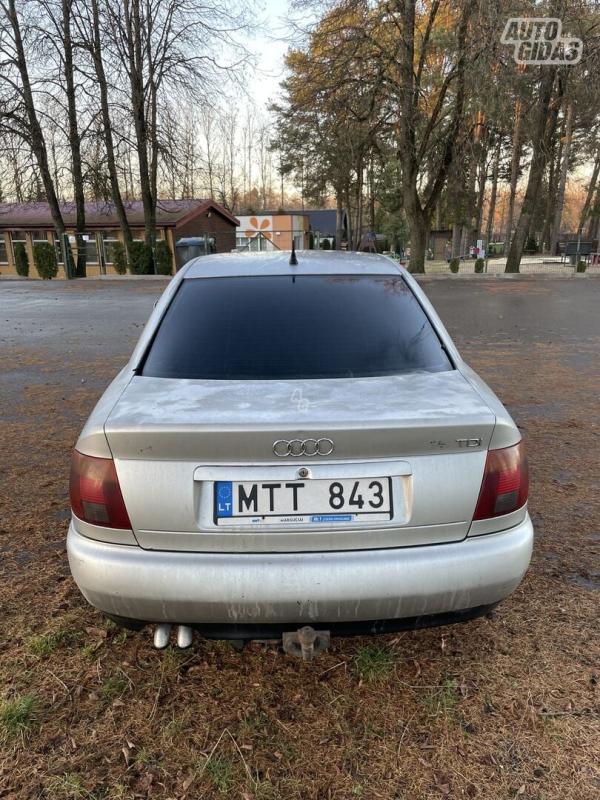 Grey Audi A4 1995 in Panevezys, with an engine capacity of 1.90 L and mileage of 415 thousand km for 500 €, photo 8 on AUTOMOTO.COM.LV