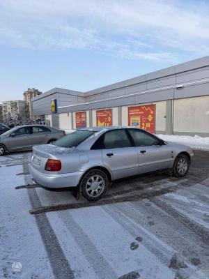 Серый Ауди А4 1995 в Вильнюс, объемом двигателя 1.60 л и пробегом 340 тыс. км за 699 €, фото 4 на AUTOMOTO.COM.LV