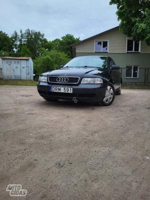 Grey Audi A4 1995 in Kaunas, with an engine capacity of 1.80 L and mileage of 330 thousand km for 400 €, photo 4 on AUTOMOTO.COM.LV