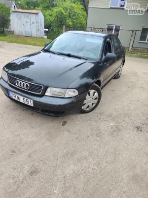 Grey Audi A4 1995 in Kaunas, with an engine capacity of 1.80 L and mileage of 330 thousand km for 400 €, photo 8 on AUTOMOTO.COM.LV