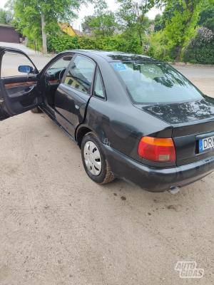 Grey Audi A4 1995 in Kaunas, with an engine capacity of 1.80 L and mileage of 330 thousand km for 400 €, photo 11 on AUTOMOTO.COM.LV