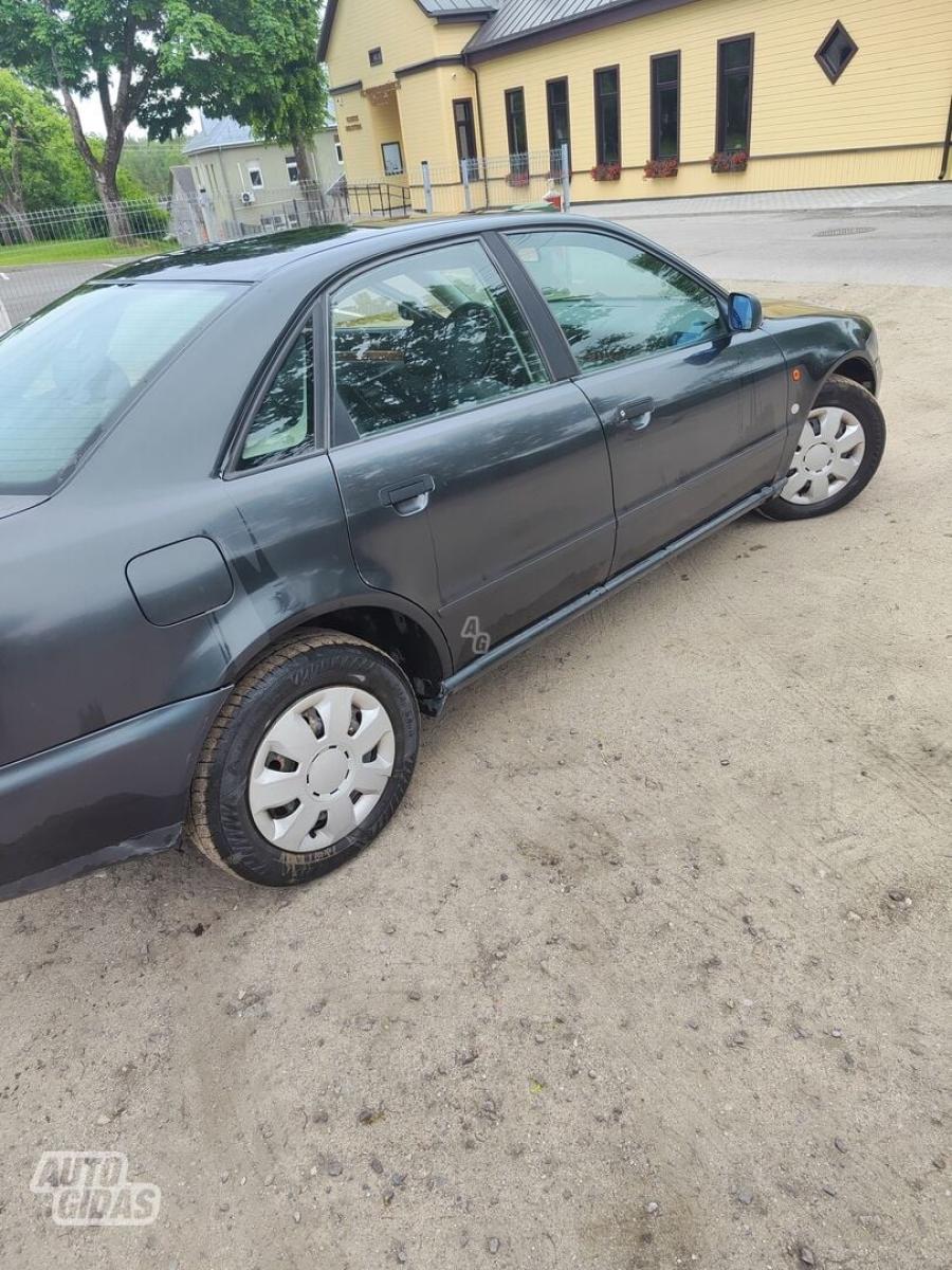 Grey Audi A4 1995 in Kaunas, with an engine capacity of 1.80 L and mileage of 330 thousand km for 400 €, photo 13 on AUTOMOTO.COM.LV