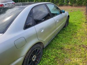 Pelēks Audi A4 1995 Bauska, ar dzinēja tilpumu 1.90 L un nobraukumu 476 tūkst. km par 750 €, foto 6 vietnē AUTOMOTO.COM.LV