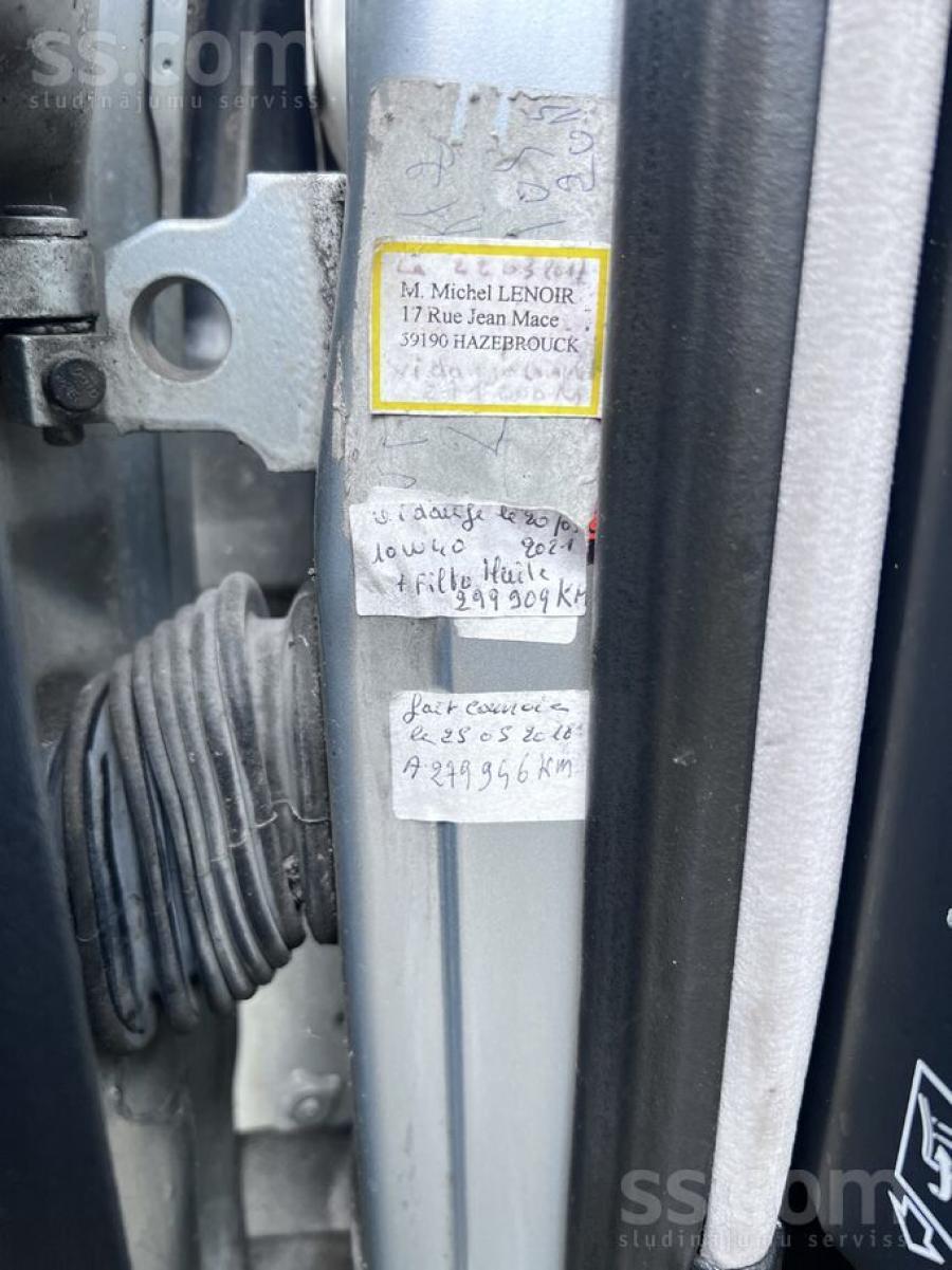 Серый Ауди А4 1995 в Даугавпилс, объемом двигателя 1.90 л и пробегом 328 тыс. км за 2399 €, фото 32 на AUTOMOTO.COM.LV