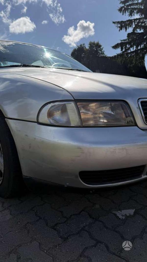 Pelēks Audi A4 1995 Kaišiadorys, ar dzinēja tilpumu 1.60 L un nobraukumu 274 tūkst. km par 550 €, foto 8 vietnē AUTOMOTO.COM.LV