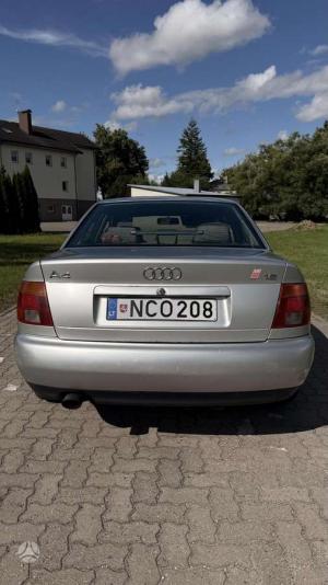 Pelēks Audi A4 1995 Kaišiadorys, ar dzinēja tilpumu 1.60 L un nobraukumu 274 tūkst. km par 550 €, foto 3 vietnē AUTOMOTO.COM.LV